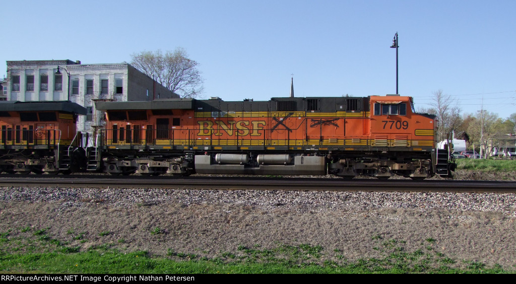 BNSF 7709
